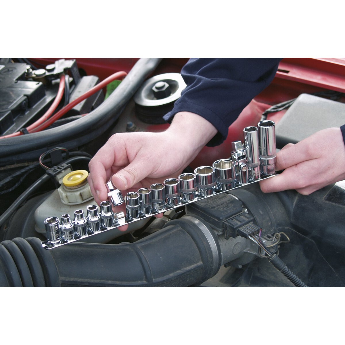 Socket Retaining Rail with 14 Clips 3/8"Sq Drive | Building Materials ...