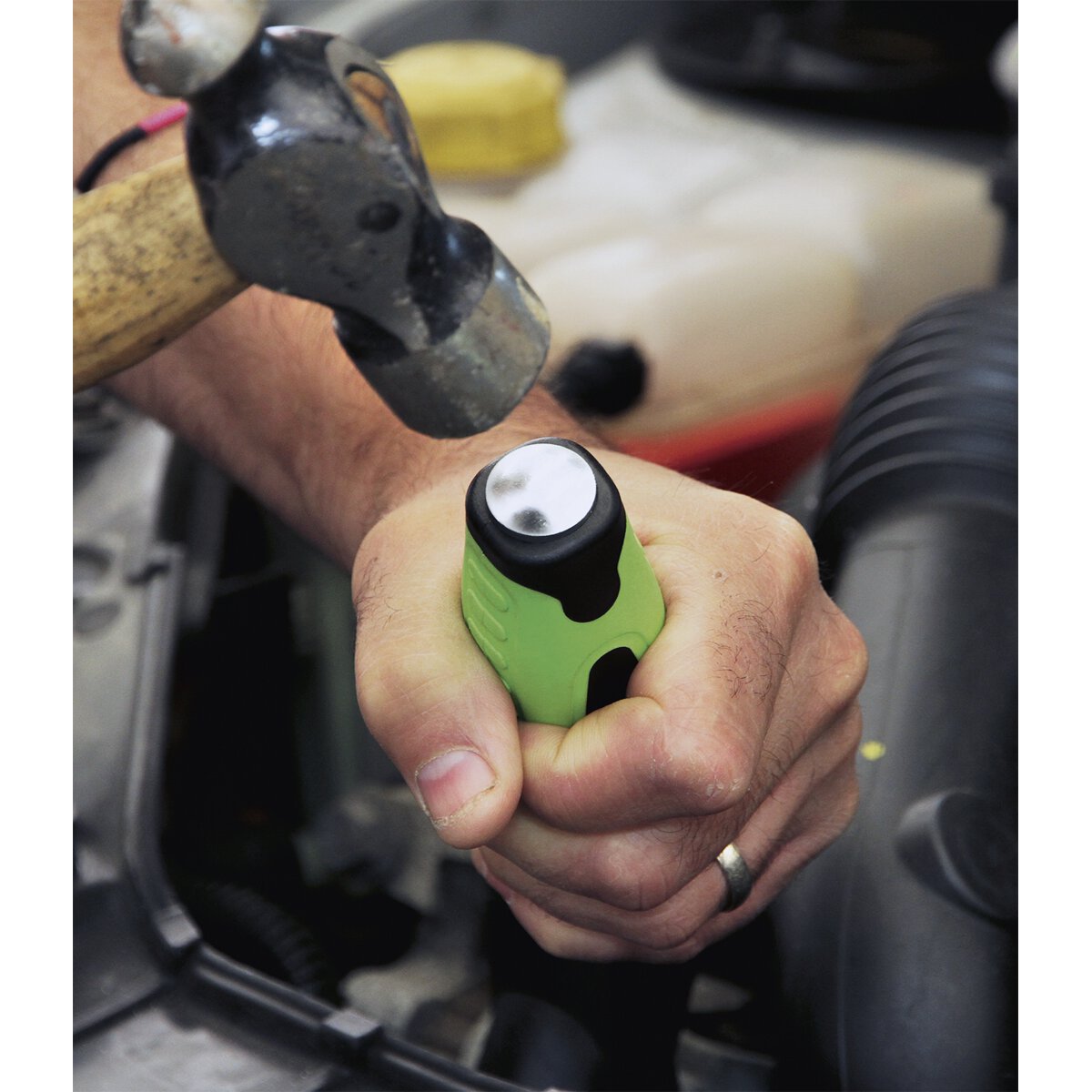 Screwdriver Set 8pc Hammer-Thru Hi-Vis Green | Building Materials Online