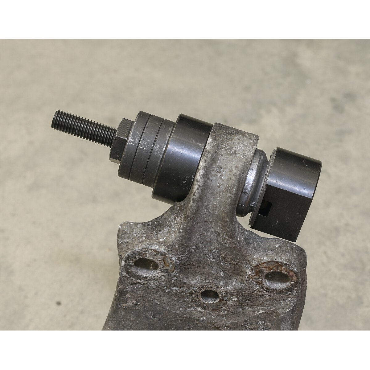 Front Pivot Arm Bush Tool - Peugeot 407/508, Citroen C5/C6 | Building ...
